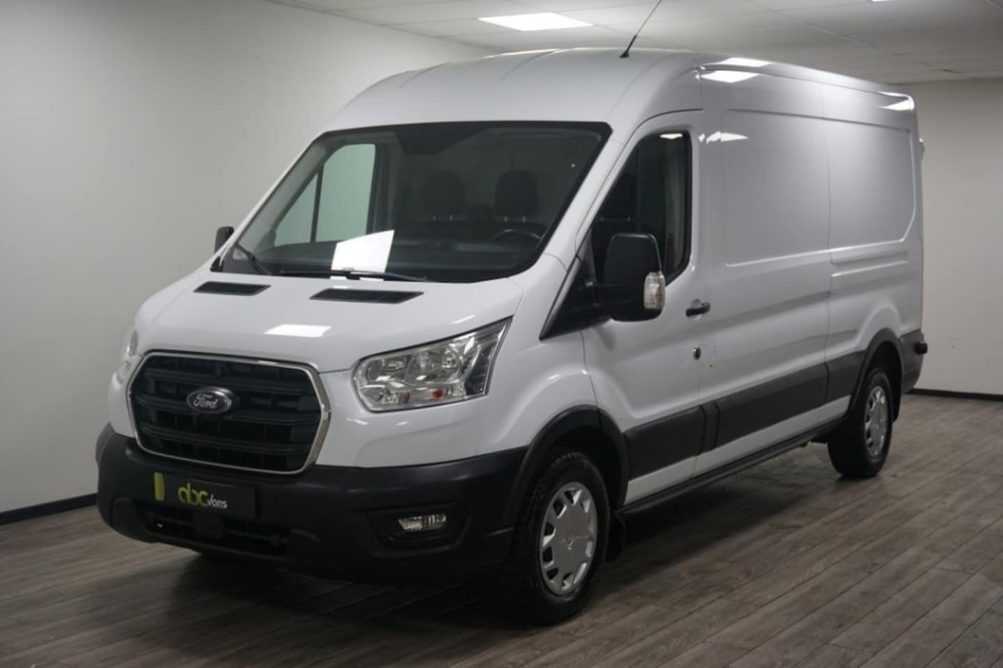 Ford Transit 2.0 TDCI 130 PK L3H2 TREND/ 3 PERSOONS/ AIRCO 2020 Diesel ...