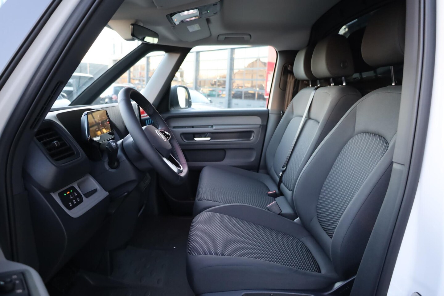 Volkswagen ID. Buzz Cargo L1H1 77 kWh 204 PK / 150 kW Draadloos Apple Carplay & Android Auto ...