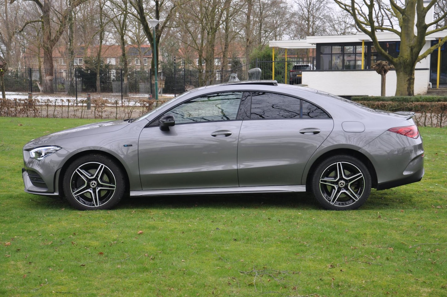 Mercedes-Benz CLA-Klasse 250 e Premium Plus AMG Line CLA Sterne ...