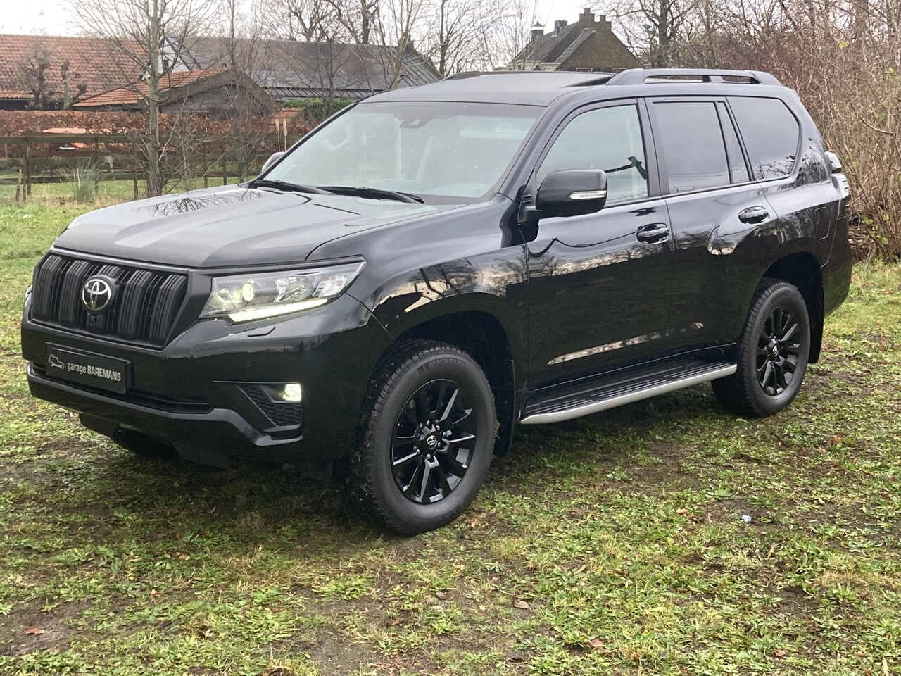 Toyota Land Cruiser 2.8 D-4D-F Matt Black Line Blind Van 2024 Diesel ...