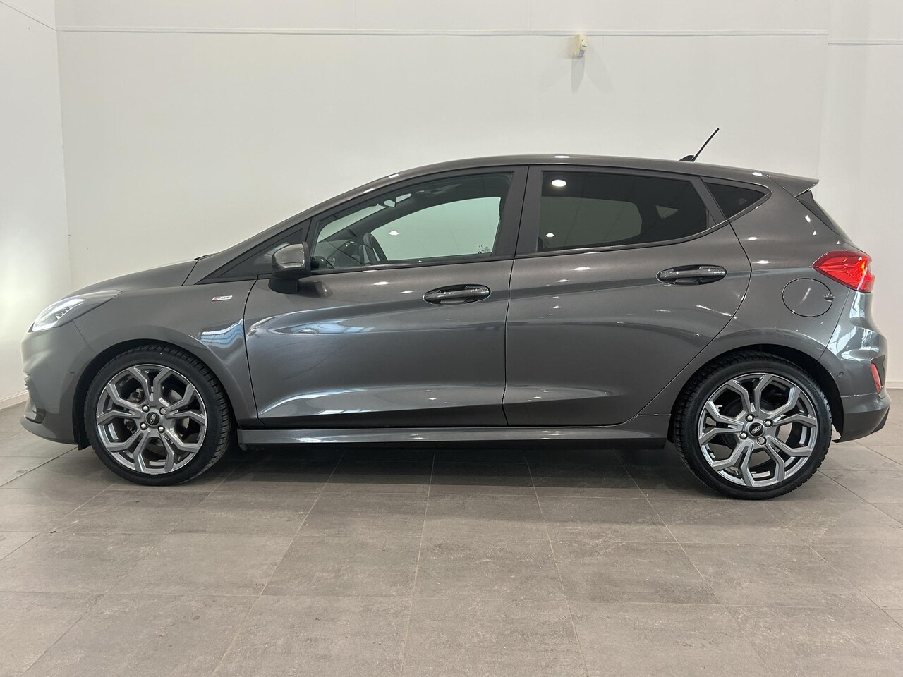 Ford Fiesta 1.0 EcoBoost Hybrid ST-Line X Keyless Entry/Start | Camera ...