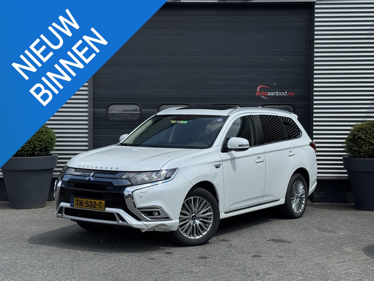 Mitsubishi Outlander 2.4 PHEV Intense+ | Panoramadak | Camera | DAB ...