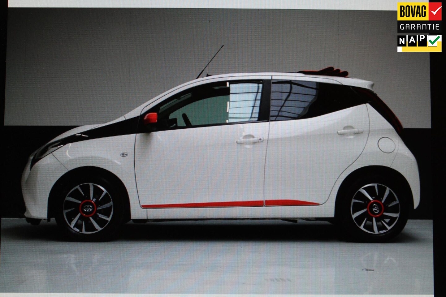 Toyota Aygo 1.0 VVT-i x-otic CABRIOLET TOP / APPLE CARPLAY / NAVIGATIE ...