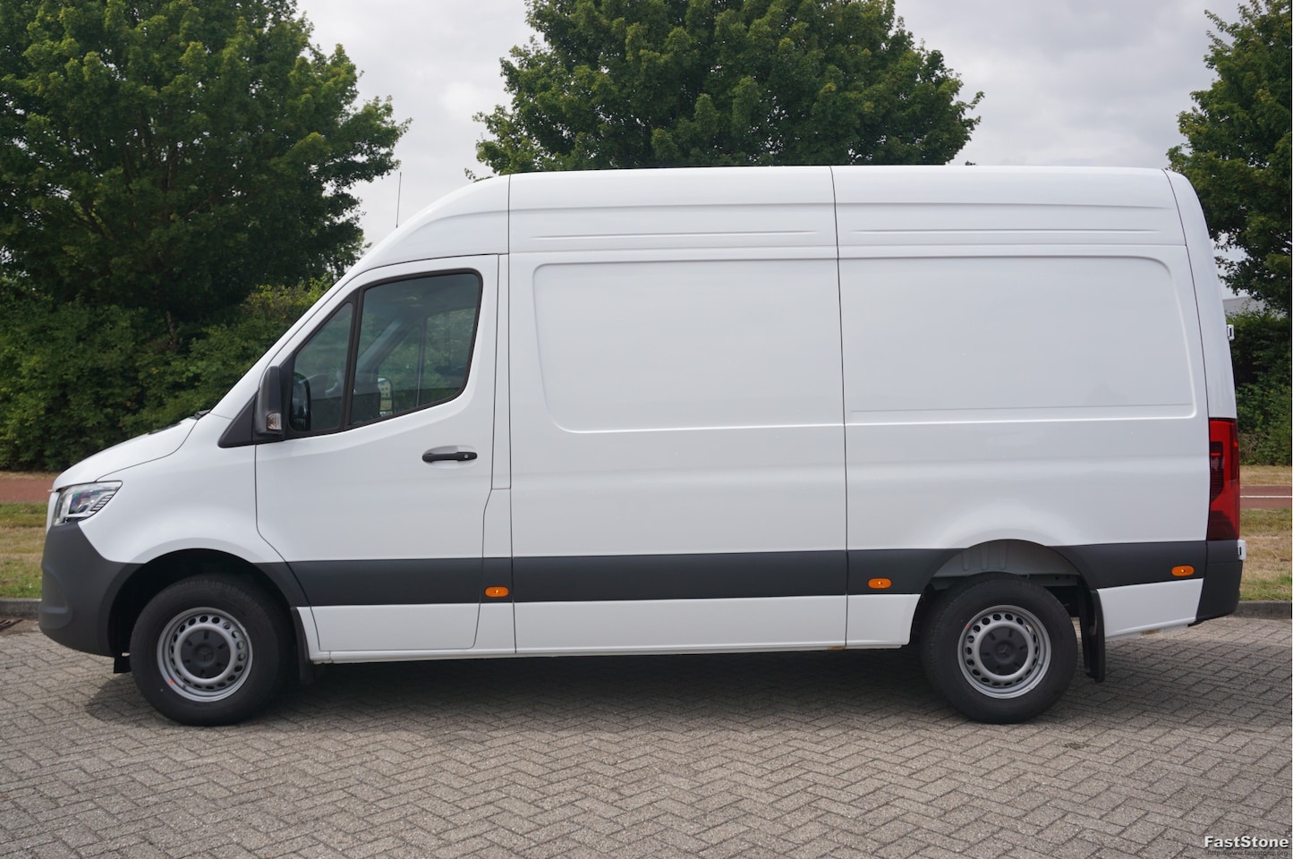Mercedes-Benz Sprinter 317CDI Pro L2H2 BPM VRIJ 10.25" Mbux Cam, Gev ...