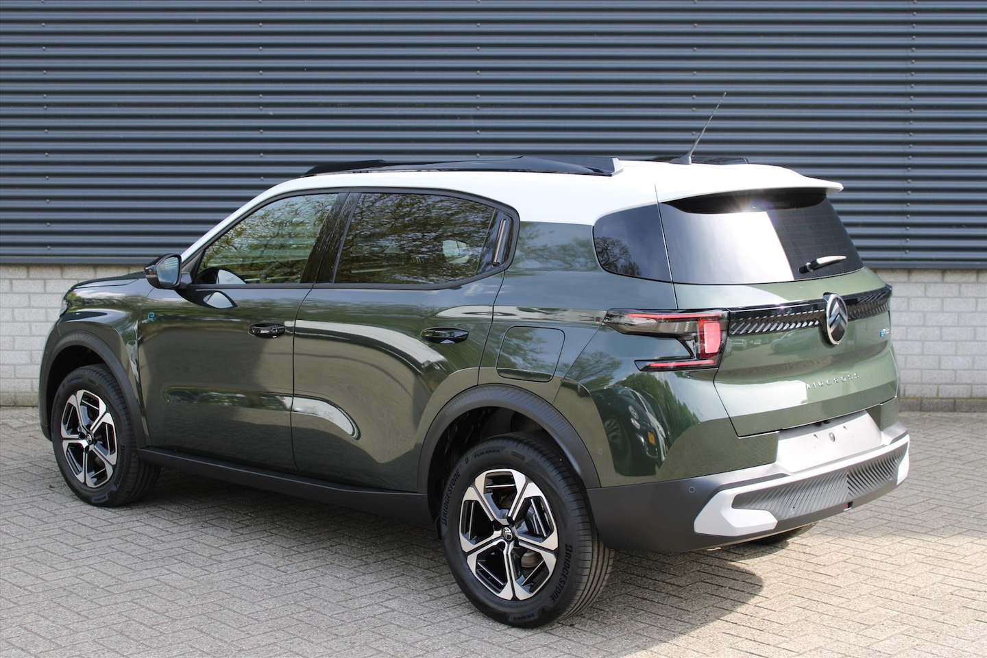 Citroën Ë-C3 Aircross MAX 44kWh 113pk I 3-Fasen Lader I Montana Green ...