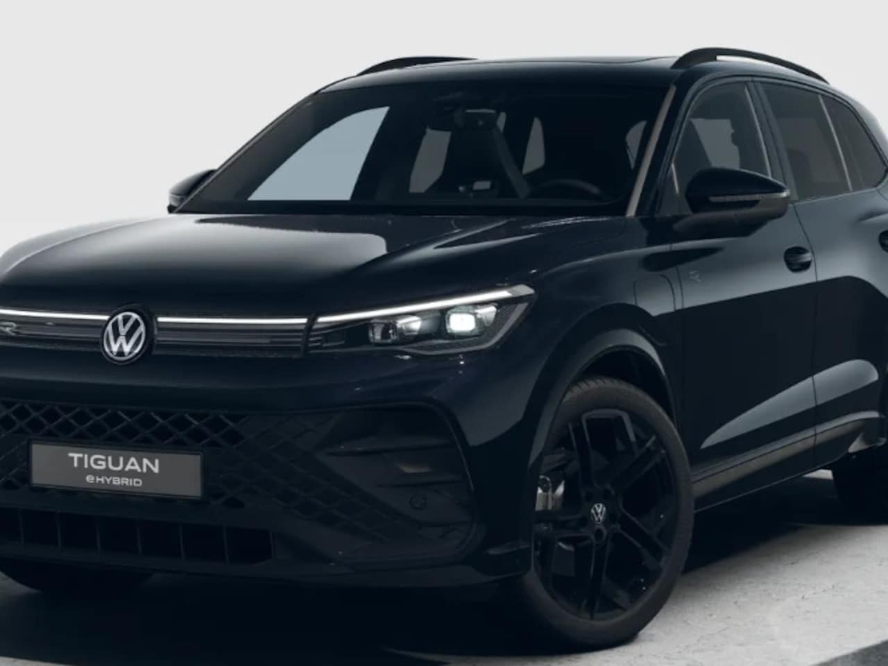 Volkswagen Tiguan R-Line Edition 1.5 eHybrid 272 PK | Trekhaak | harman ...