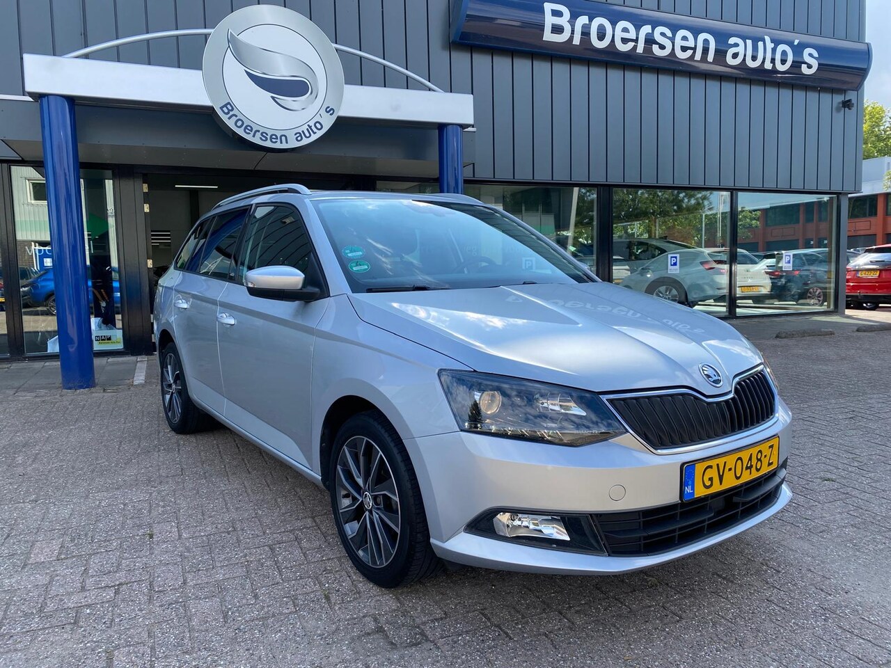 Skoda Fabia 1.2 TSI 90pk First Edition met Carplay, Stoelverwarming en ...