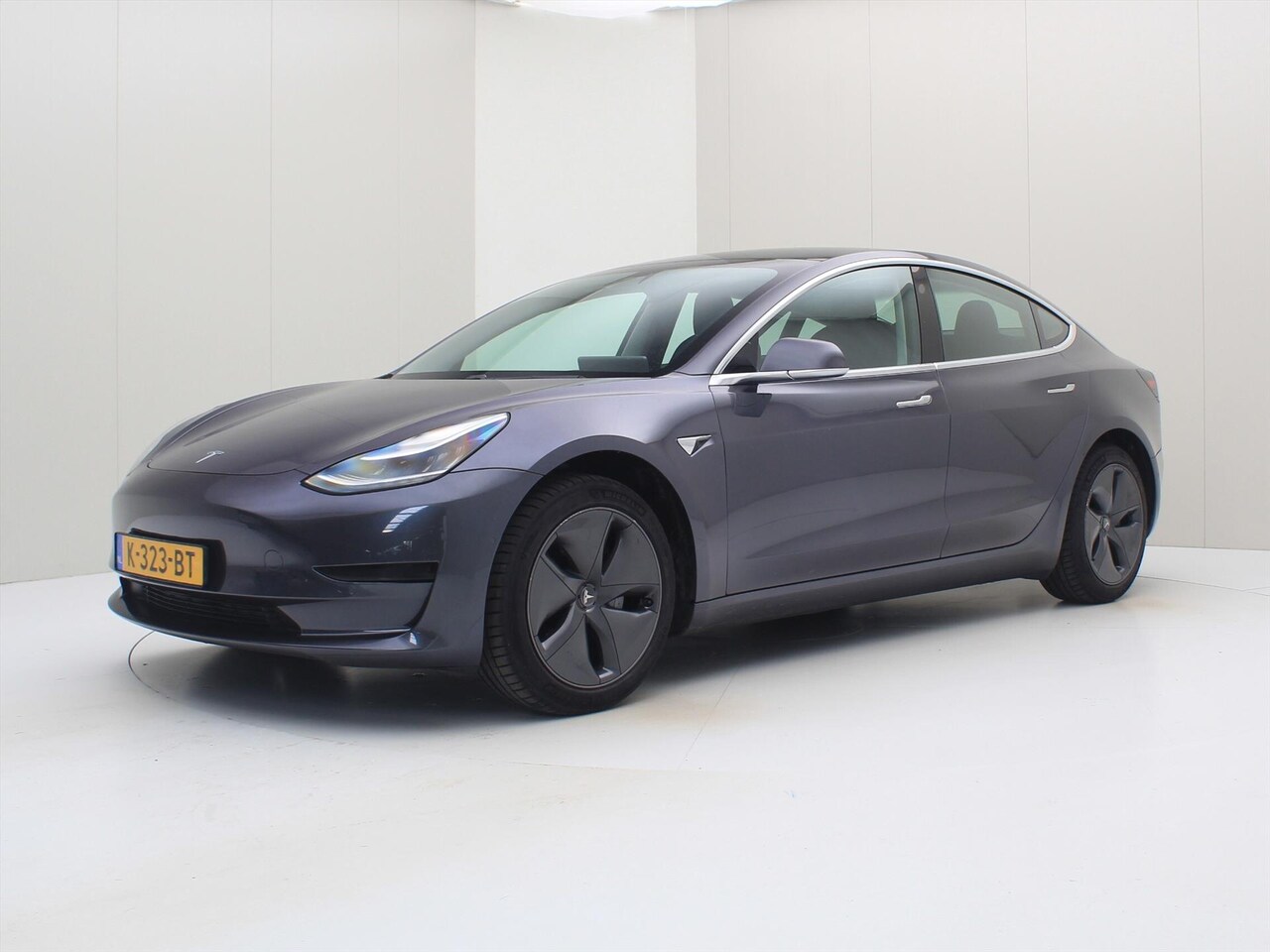 Tesla Model 3 Standard RWD Plus [ SoH 91%+TREKHAAK+LFP ACCU+AUTOPILOT+ ...