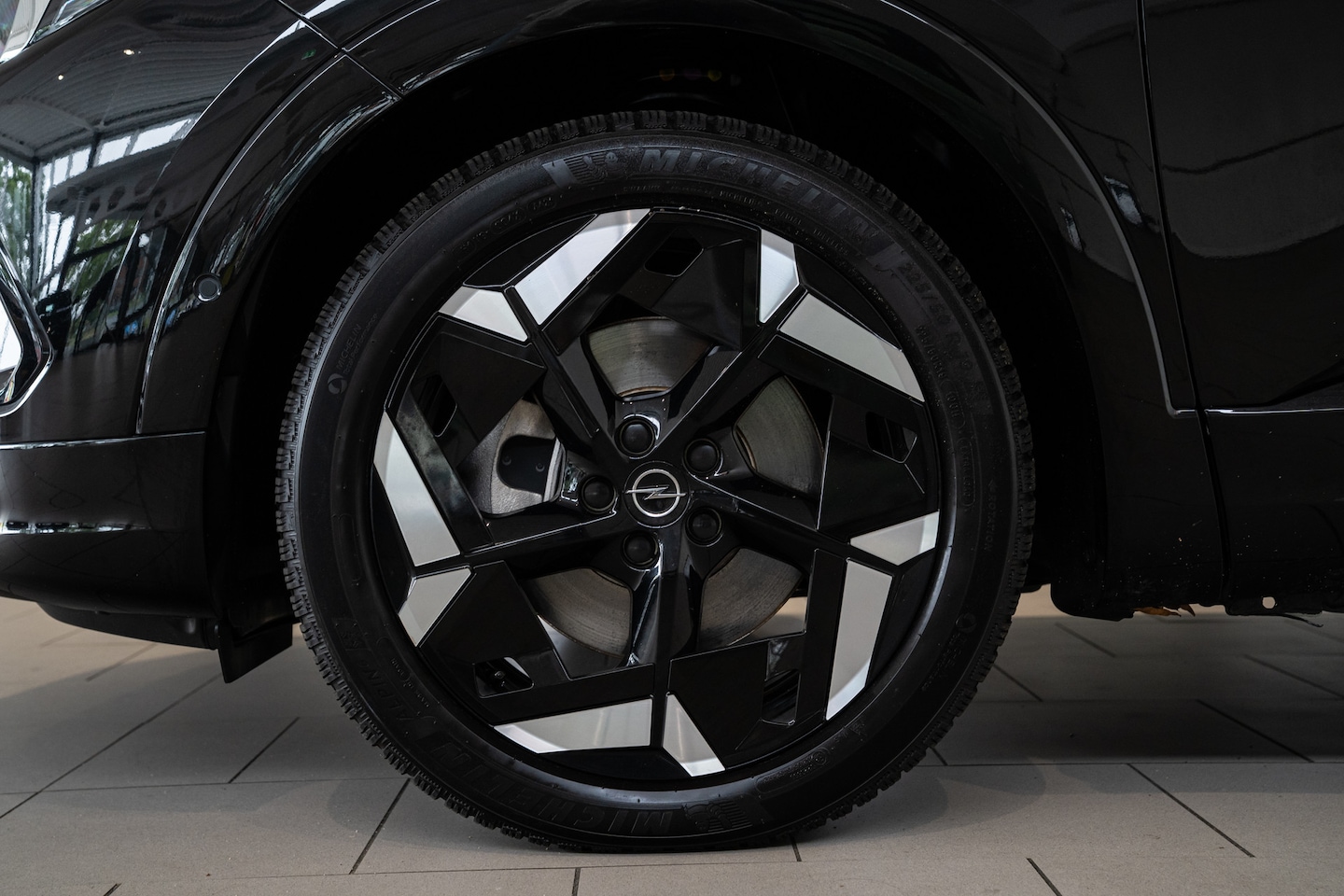 Opel Grandland 1.6 Turbo Plug-In Hybrid 300PK 4x4 GSe | Alcantara GSE ...