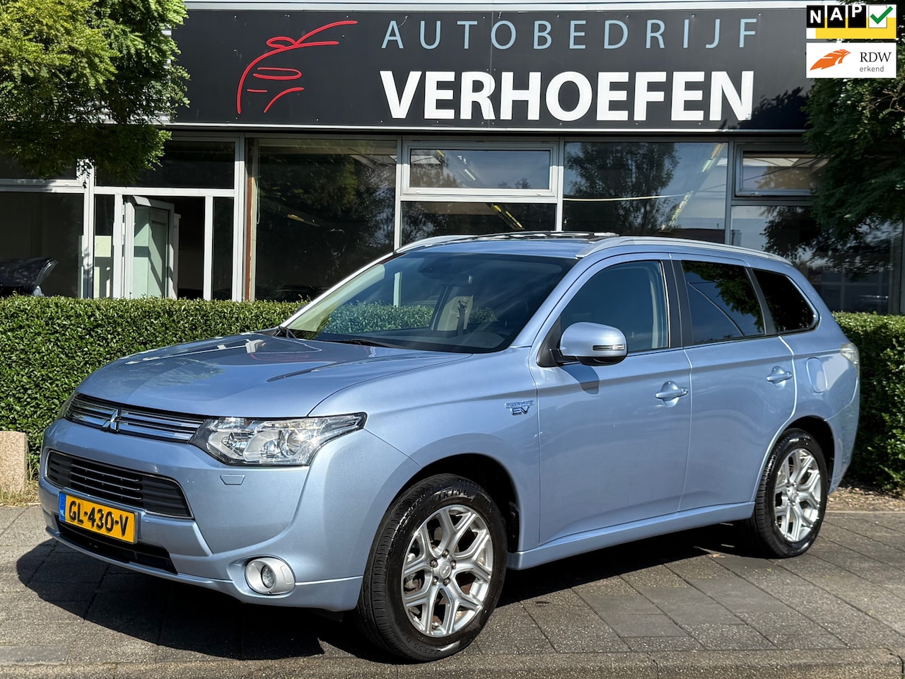 Mitsubishi Outlander 2.0 PHEV Limited Edition+ X-Line - ADAPTIVE ...