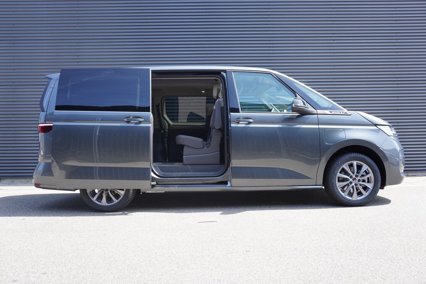 Volkswagen Multivan 1.5 eHybrid L2 Bulli Edition 4-Motion, IQ Light ...