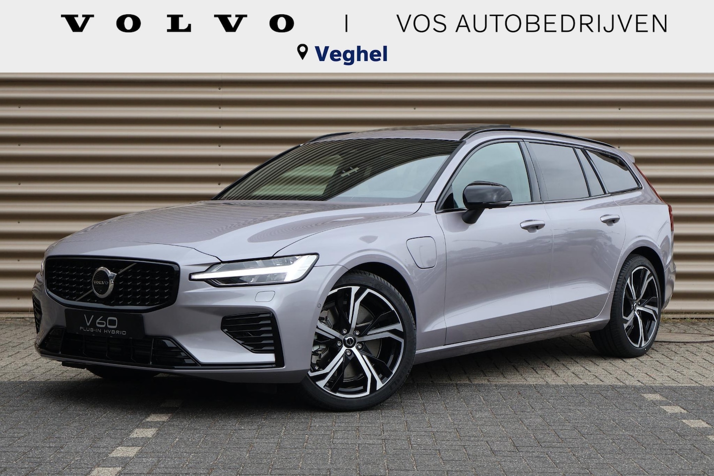 Volvo V60 T6 Plug-in hybrid AWD Ultra Dark | Panoramadak | 360 Camera ...