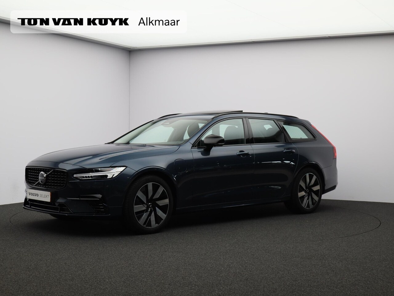 Volvo V90 2.0 T8 Plug-in hybrid AWD Ultra Dark Trekhaak / Leder ...