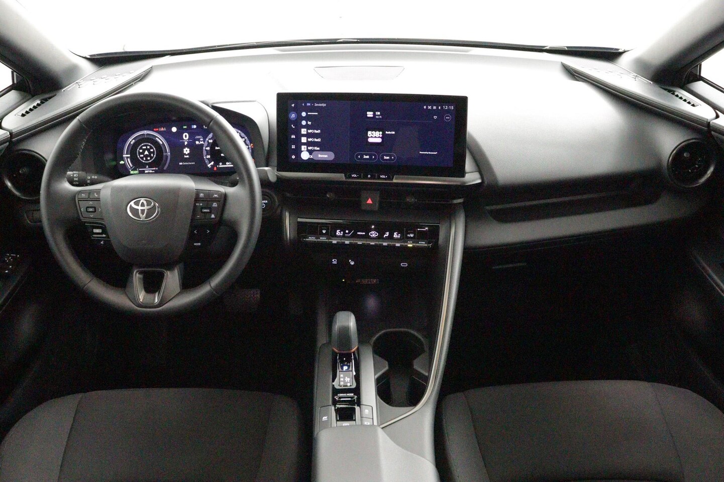 Toyota C-HR 1.8 Hybrid 140 First Edition | 360 graden camera | Apple ...