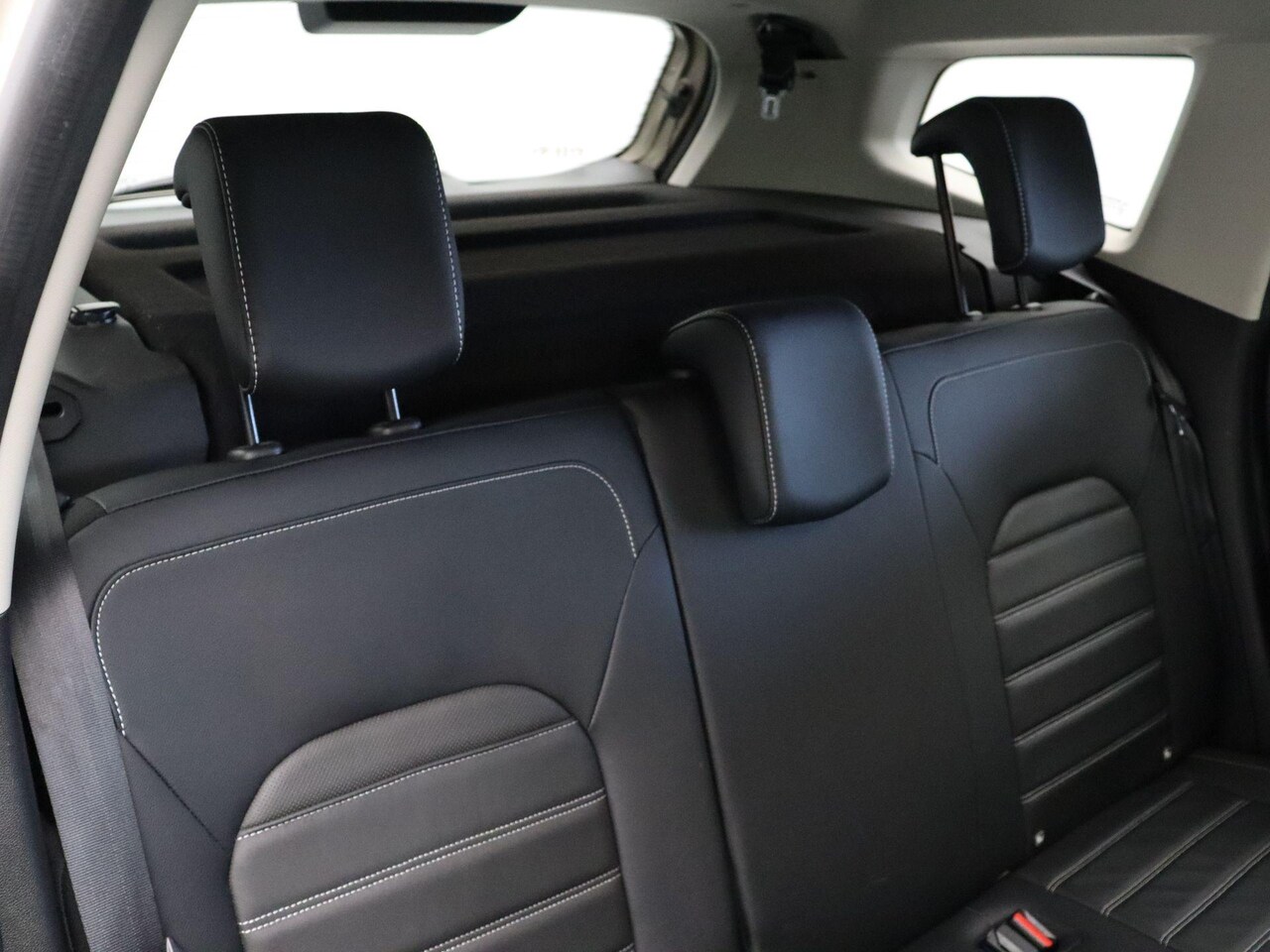 Dacia Duster 1.6 SCe 115pk Prestige LPG | Lederen bekleding | 360 ...