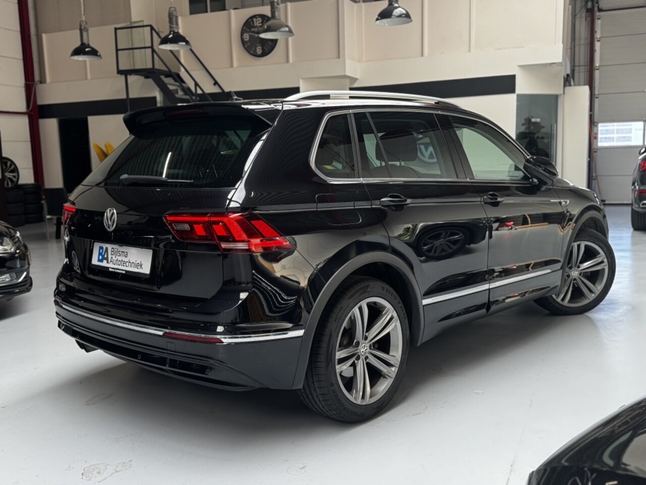 Volkswagen Tiguan 1.4 TSI | R-line | 360 graden camera | Lage kms 2018 ...