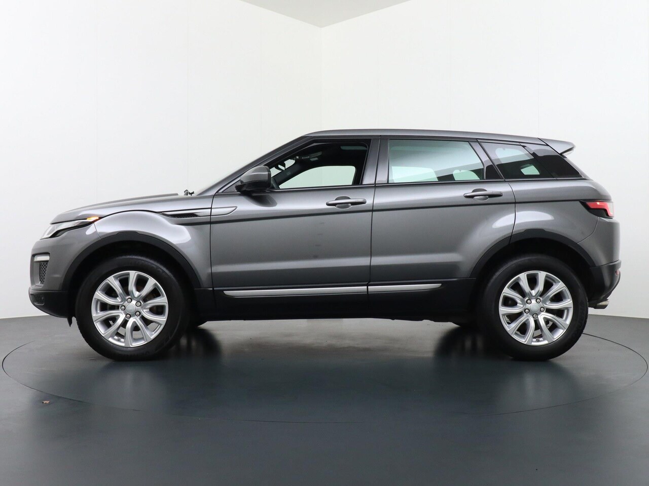 Land Rover Range Rover Evoque 2.0 eD4 Urban Series SE 2017 Diesel ...