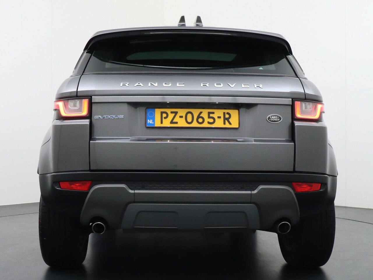 Land Rover Range Rover Evoque 2.0 eD4 Urban Series SE 2017 Diesel ...