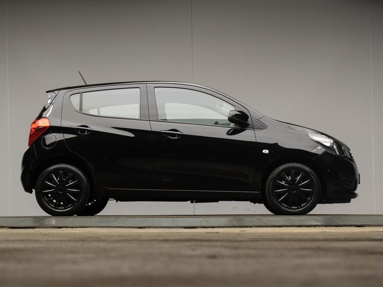 Opel Karl 1.0 ecoFLEX BLACK Edition (AIRCO, CRUISE, SPORTSTYOELEN, NIEUWE APK, ELECTRISCH PAKKET ...