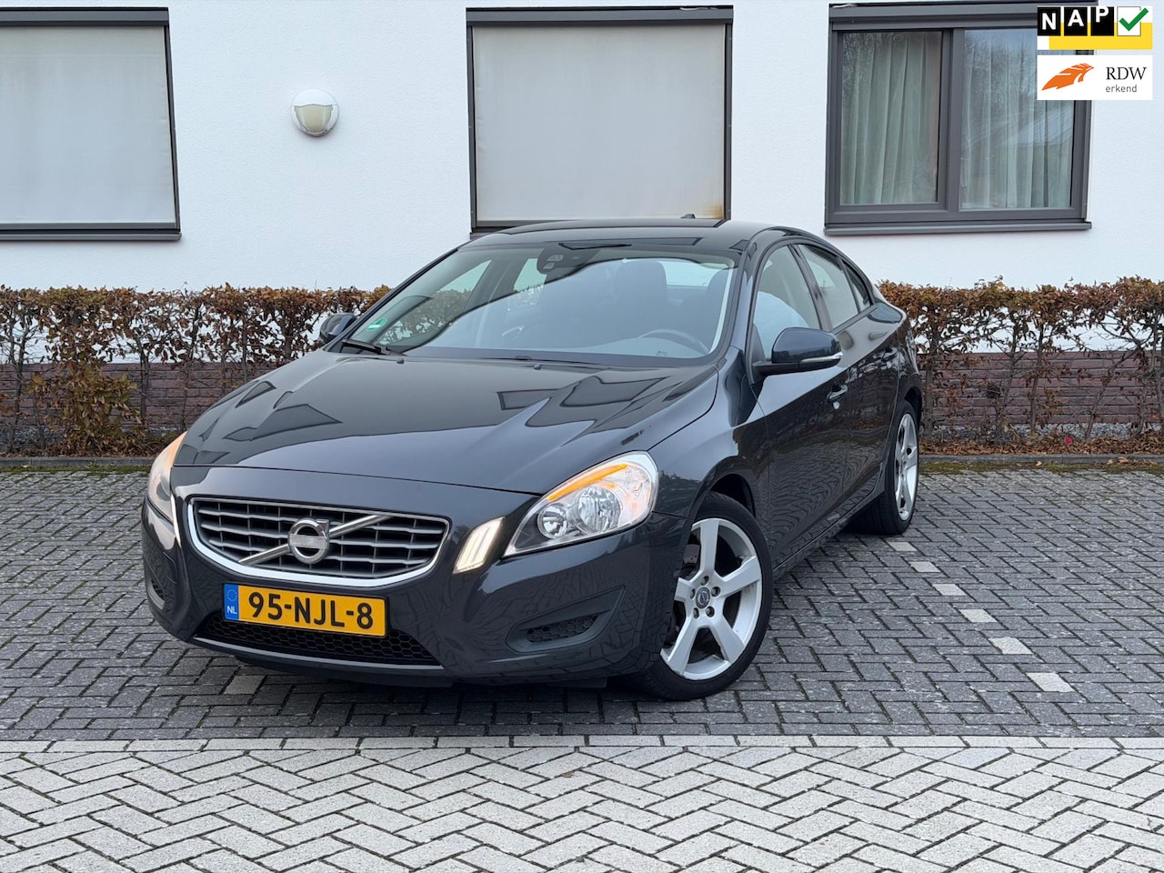 Volvo S60 2.0T Intro Edition NAP APK XENON AUTOMAAT 2010 Benzine - Occasion te koop op AutoWereld.nl