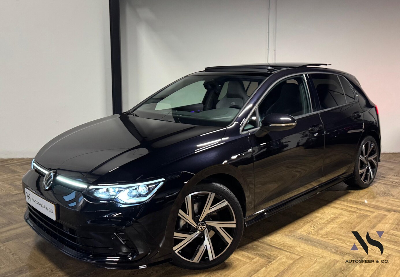 Volkswagen Golf 1.5 eTSI R-Line ACC PANO CAM' 2024 Benzine - Occasion ...