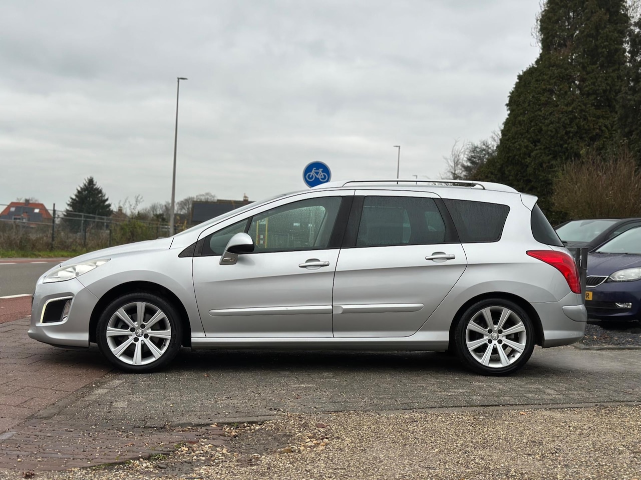 Peugeot 308 SW 1.6 THP Allure 7p netjes 2012 Benzine - Occasion te koop op AutoWereld.nl