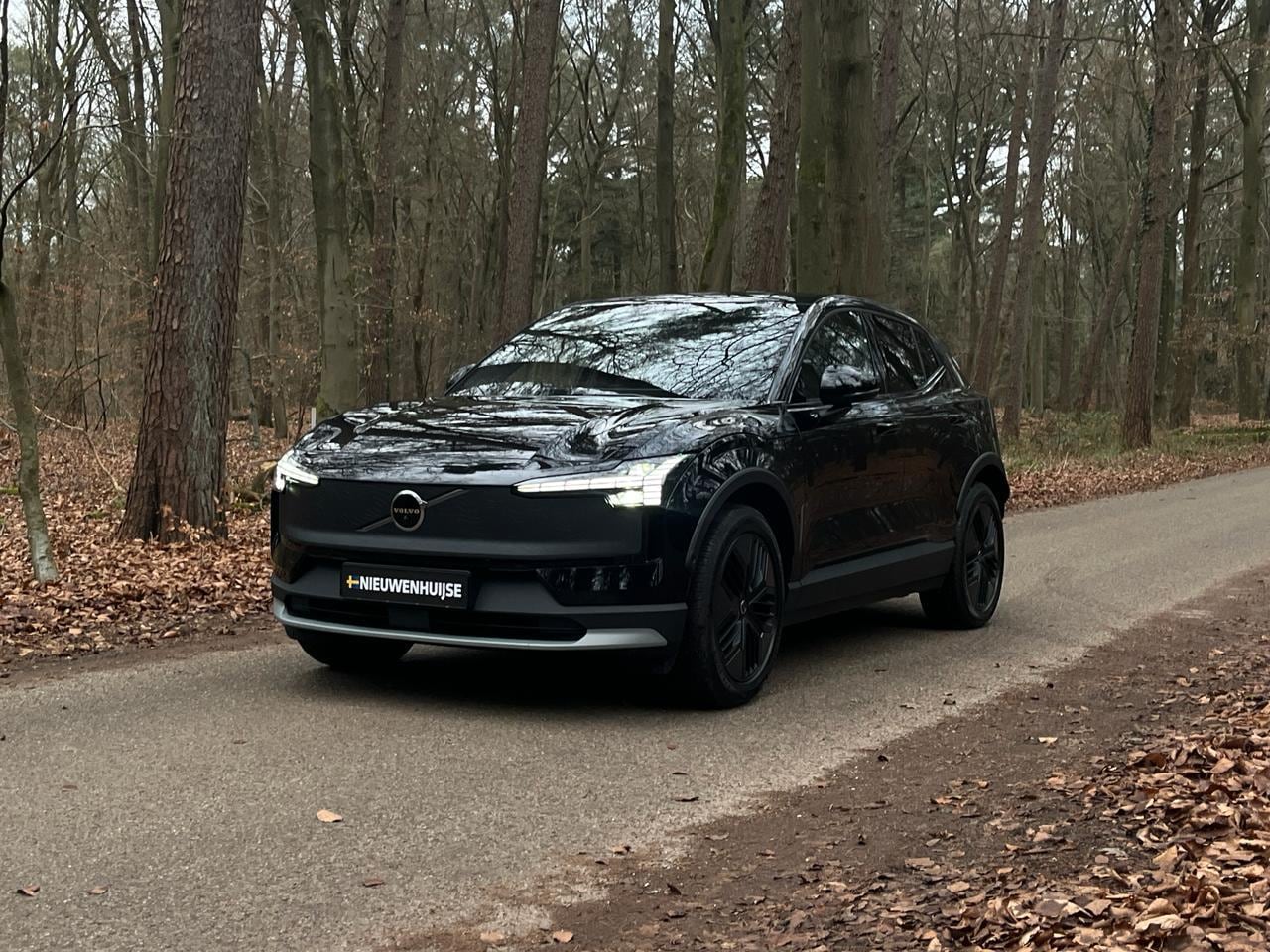 Volvo EX30 Cross Country Twin Motor Performance Ultra 69 kWh ...