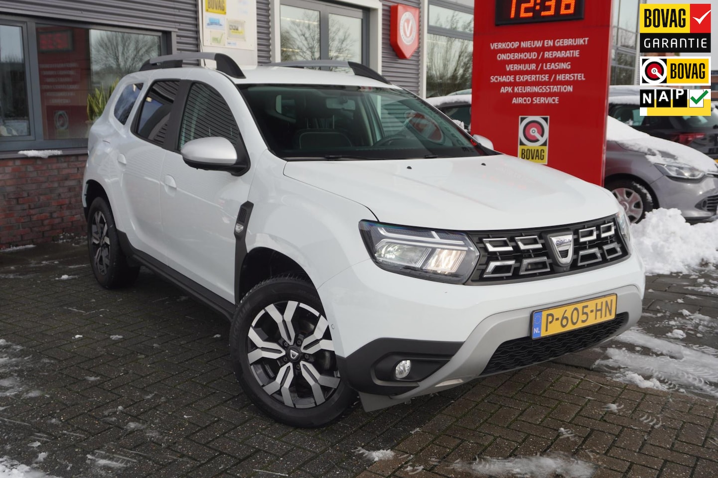 Dacia Duster 1.3 TCe Prestige; Camera; Apple carplay; Climate control ...