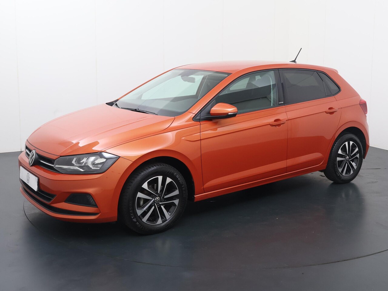 Volkswagen Polo 1.0 TSI Highline Business R | 95 PK | Adaptive cruise ...