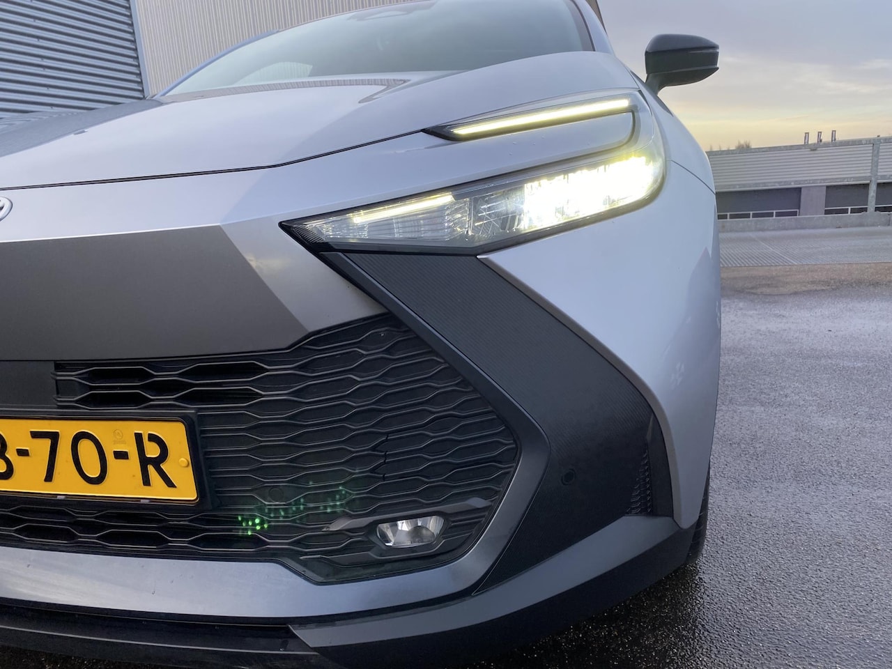 Toyota C-HR 2.0 Plug-in Hybrid 220 Dynamic Automaat NL-auto, stoel ...