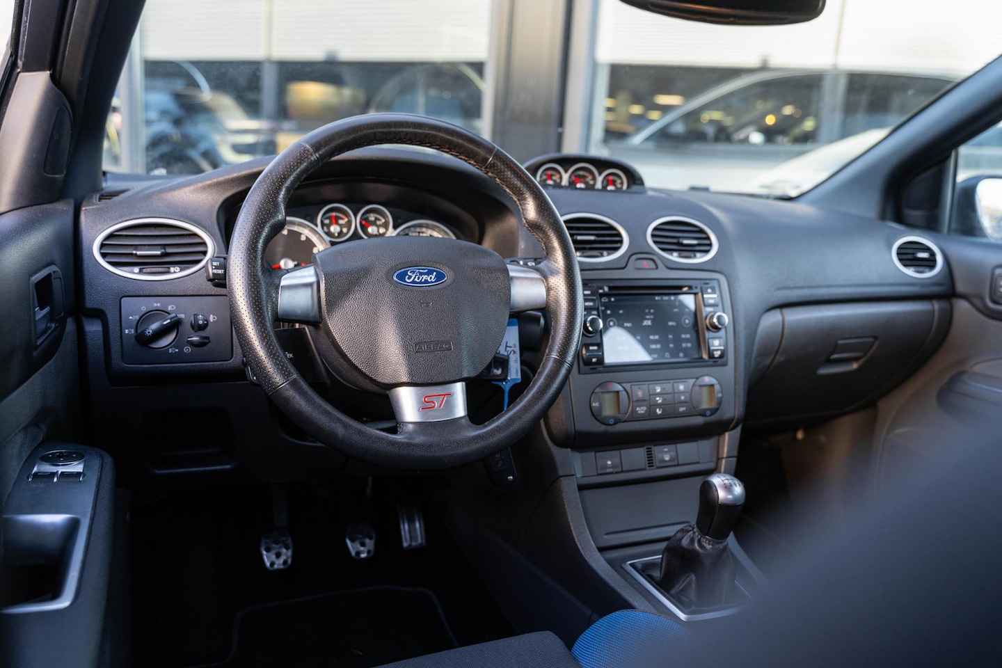 Ford Focus 2.5-20V ST 2007 Benzine - Occasion te koop op AutoWereld.nl