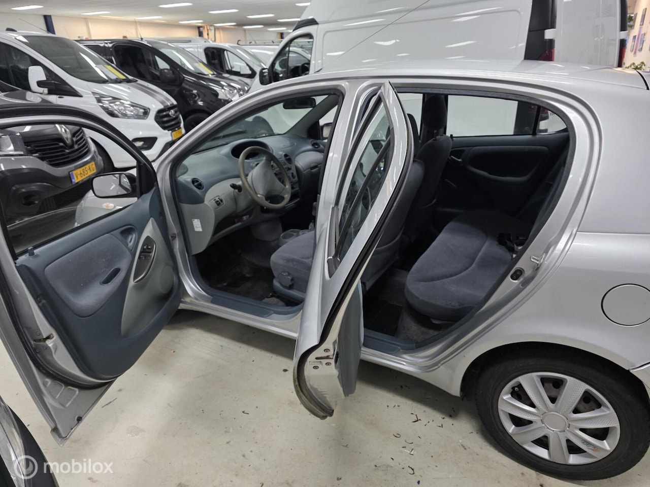Toyota Yaris 1.3-16V VVT-i Sol Airco 2001 Benzine - Occasion te koop op ...