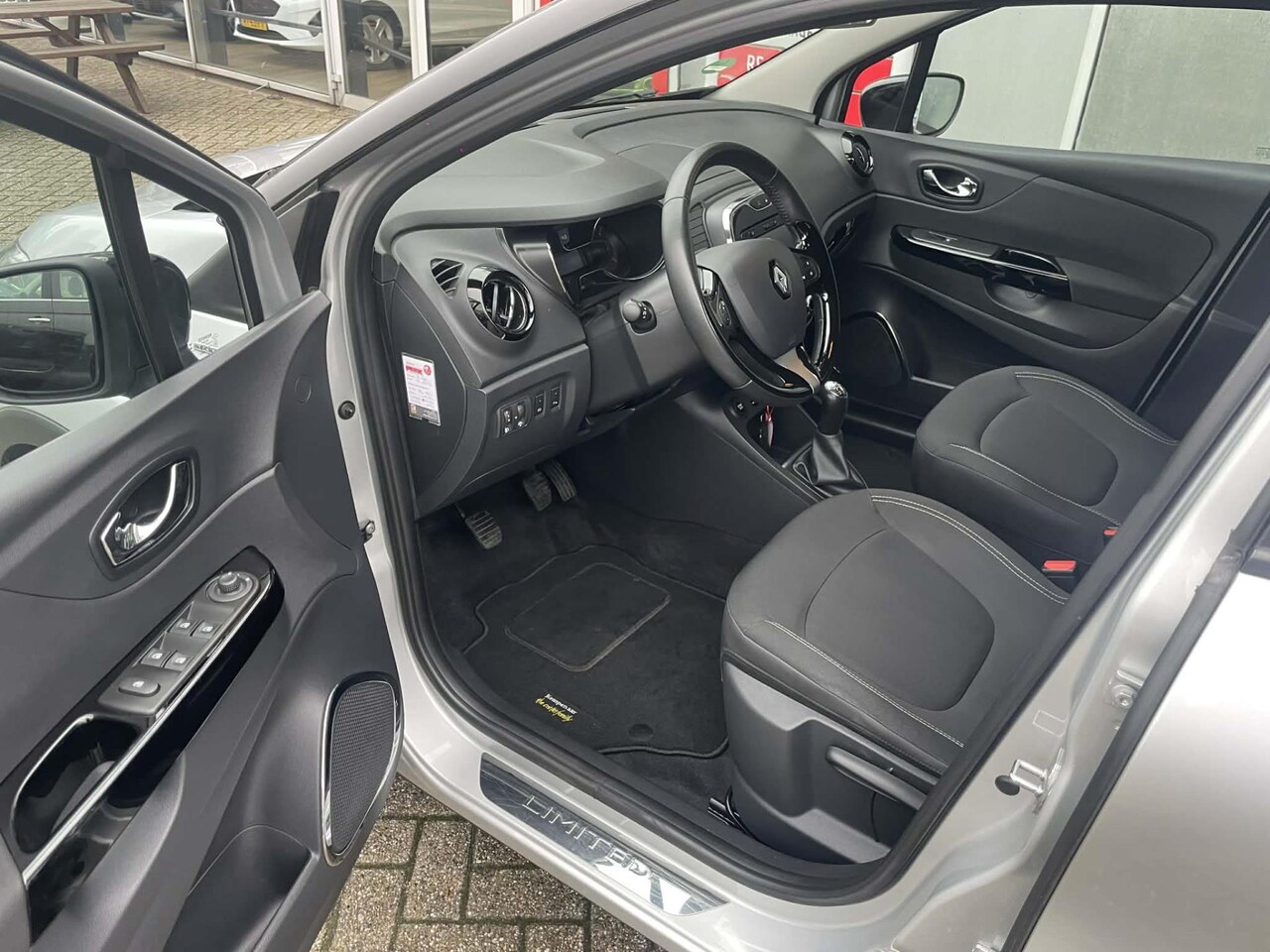 Renault Captur 0.9 TCe Limited / 2-Tone / trekhaak 2016 Benzine ...