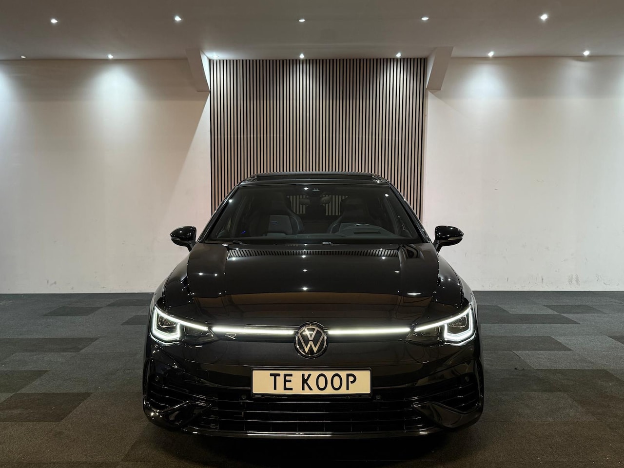 Volkswagen Golf 2.0 TSI R 4Motion Pano l Leder l IQ l Performance l ...