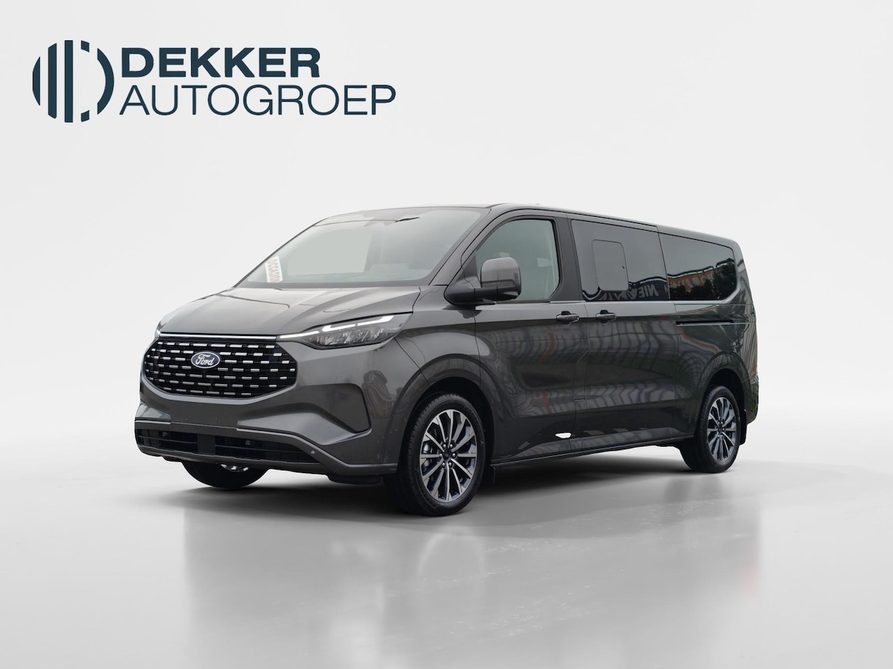 Ford Model T Tourneo Custom 340 2.5 PHEV L2H1 Titanium X | DIRECT ...