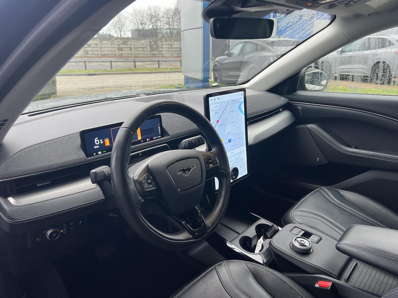 Ford Mustang Mach-E RWD 75 kWh | Afneembare Trekhaak | Stoel/stuur ...