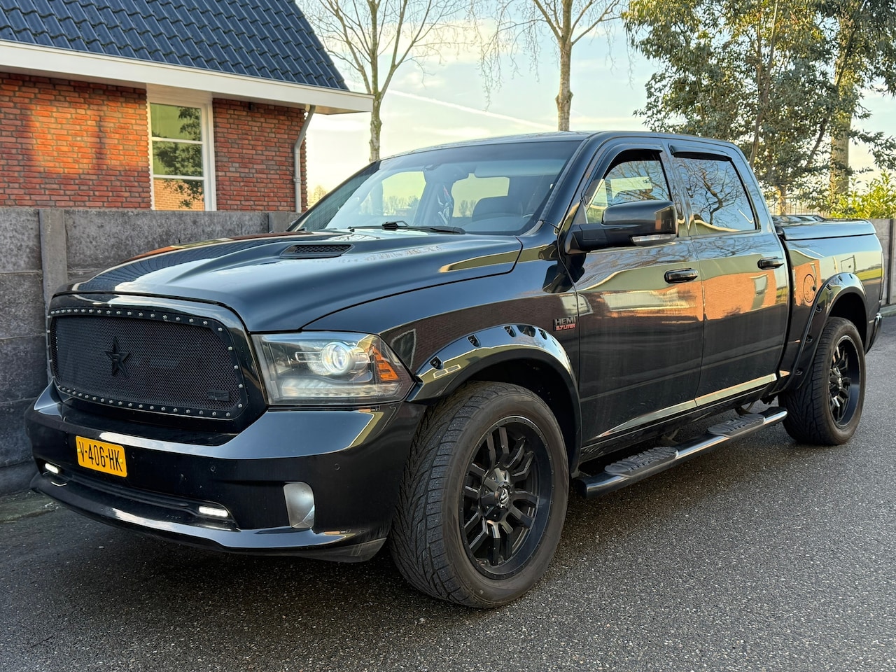 Dodge Ram 1500 5.7 V8 4x4 Crew Cab 5'7 Sport 2017 2017 LPG - Occasion ...