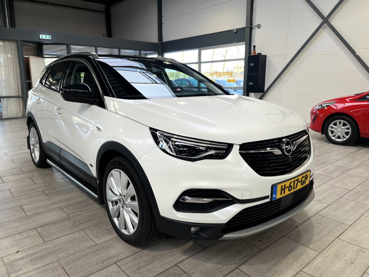 Opel Grandland X 1.6 Turbo Hybrid4 Innovation AWD | Leer | Carmera's ...