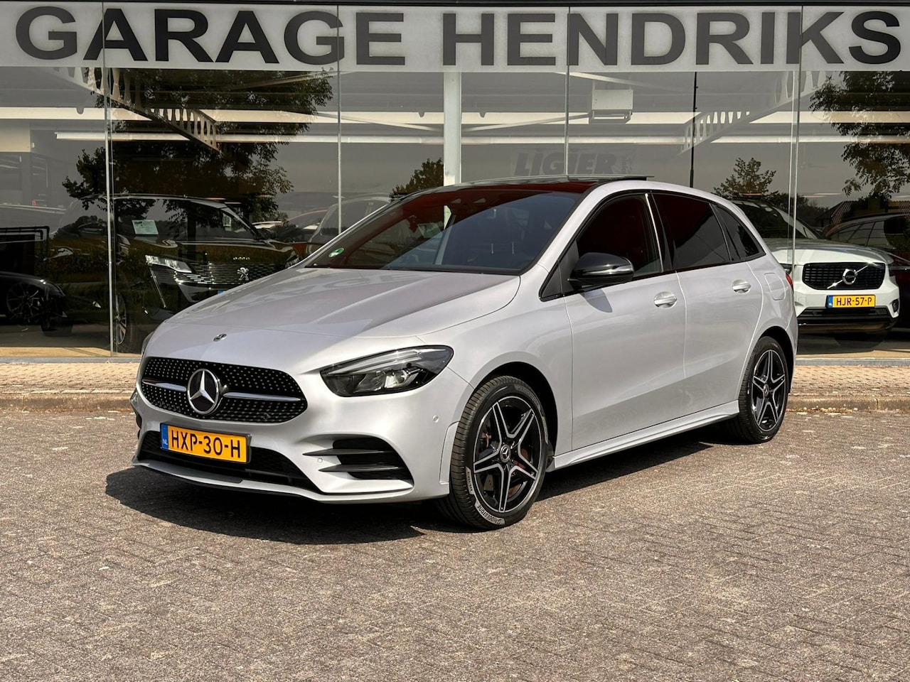 Mercedes-Benz B-klasse 250 e Business Solution AMG Limited | Pano | AMG ...