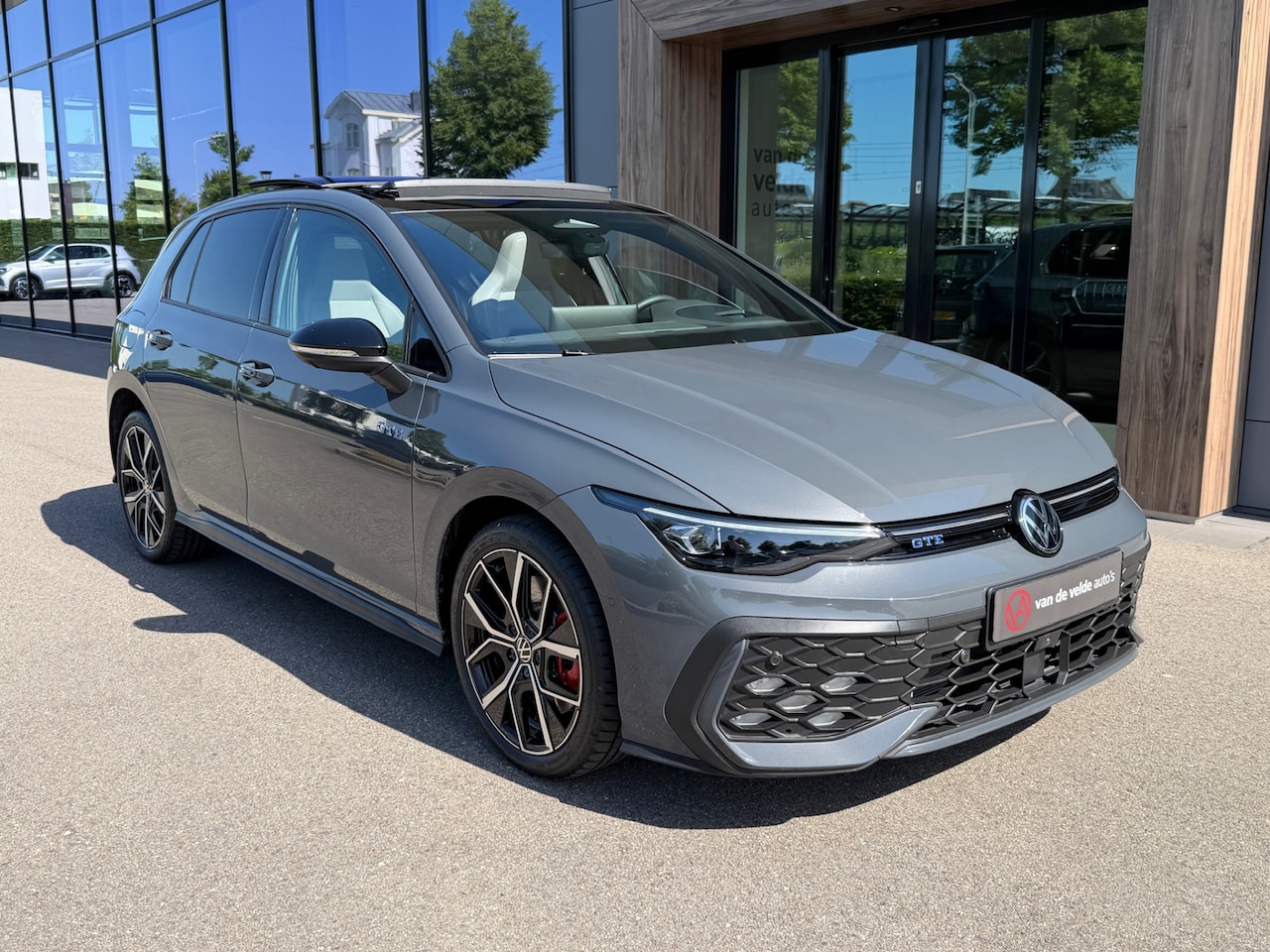 Volkswagen Golf 1.5 eHybrid 272pk GTE | Panoramadak | Leder | 360 ...