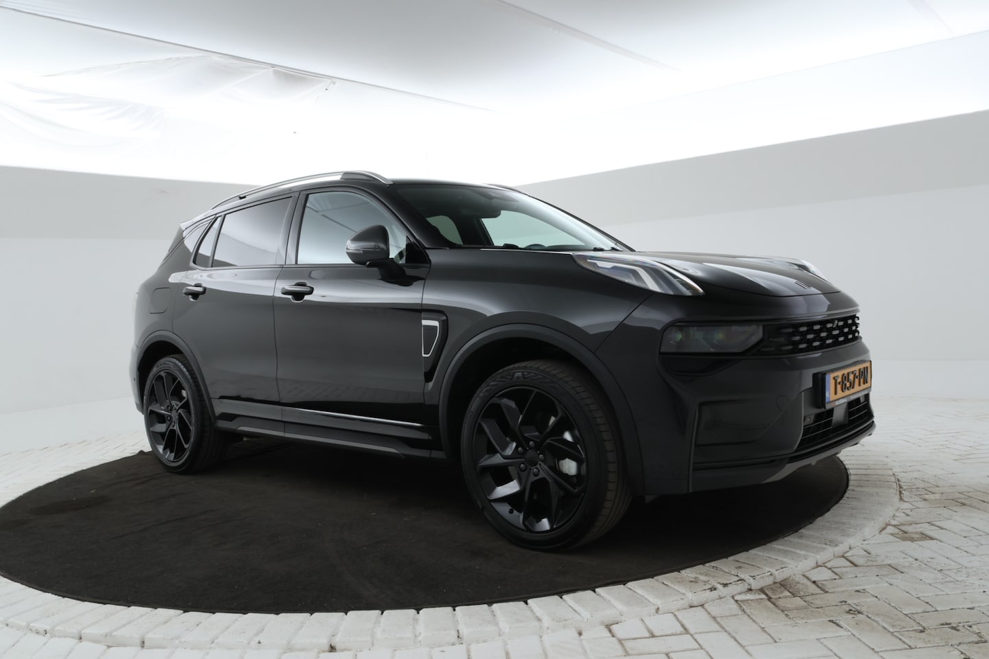 Lynk & Co 01 1.5 Full black, Panoramadak, 360 Camera, Apple Carplay ...