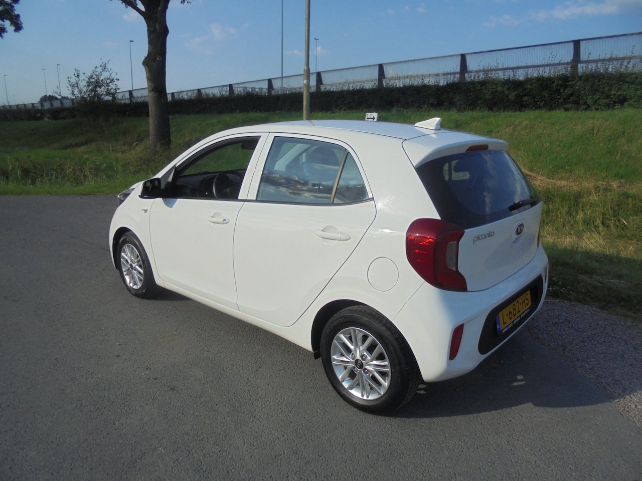 Kia Picanto picanto 1.0 benzine DynamicLine airco lmv camera 98.000km ...