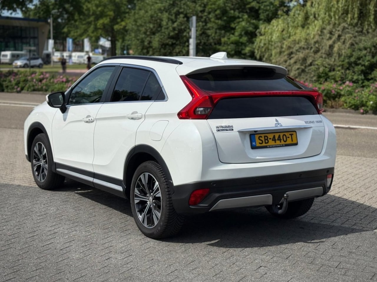 Mitsubishi Eclipse Cross 1.5 DI-T FIRST ED.CARPLAY 360 CAMERA HUD ...